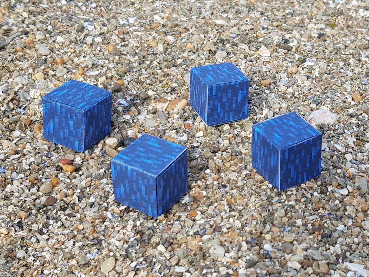 Origami Minecraft water block texture and template